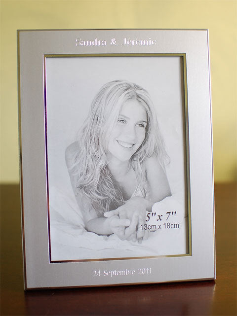 Personalized photo frame 5x7 - Engraved with 2 lines of text – Newfavors
